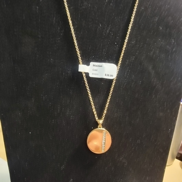 RS | Jewelry | Rs Maiden Locket | Poshmark